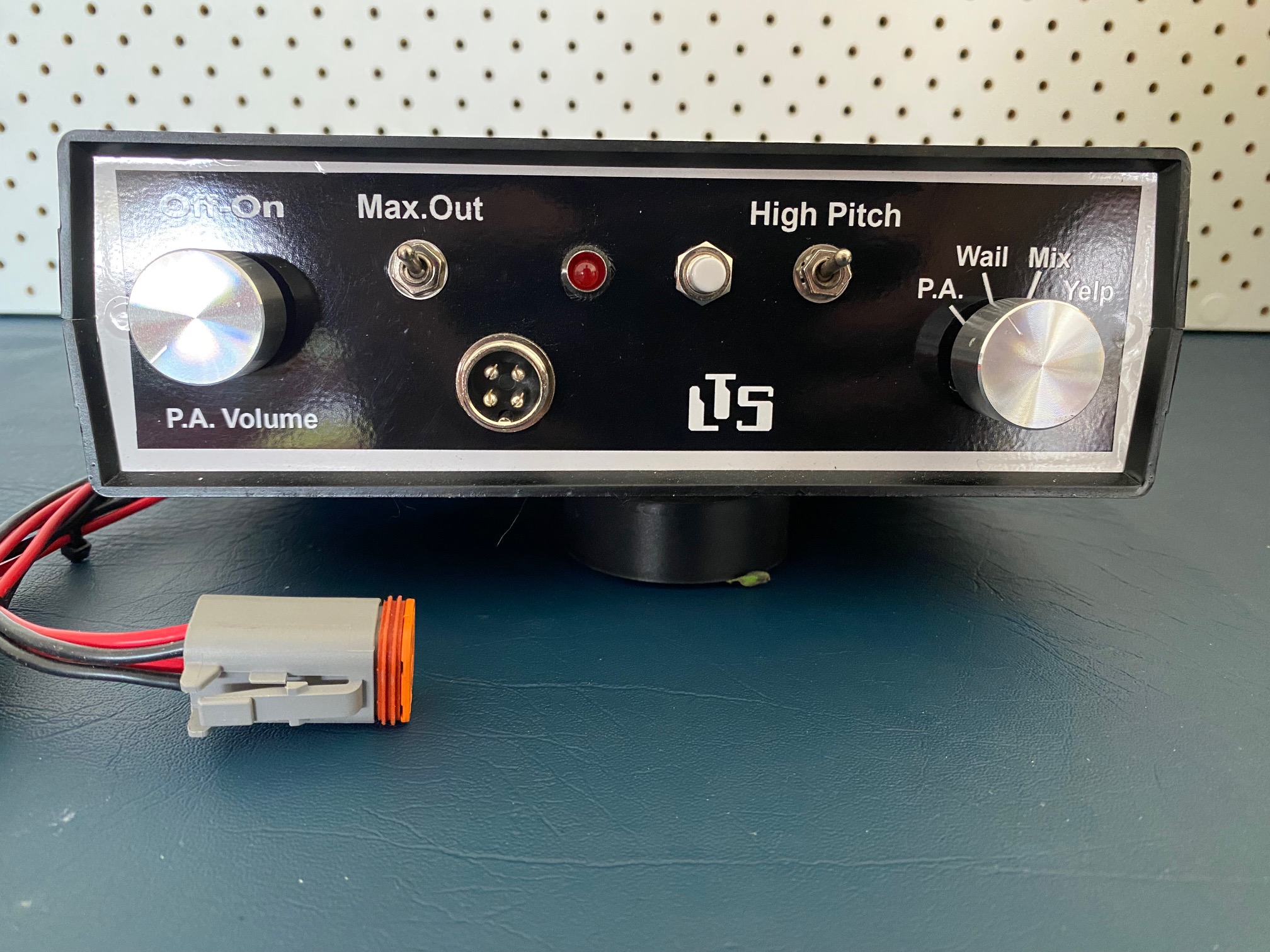 Mad Max Sirens LTS Radio – Mad Max Gear
